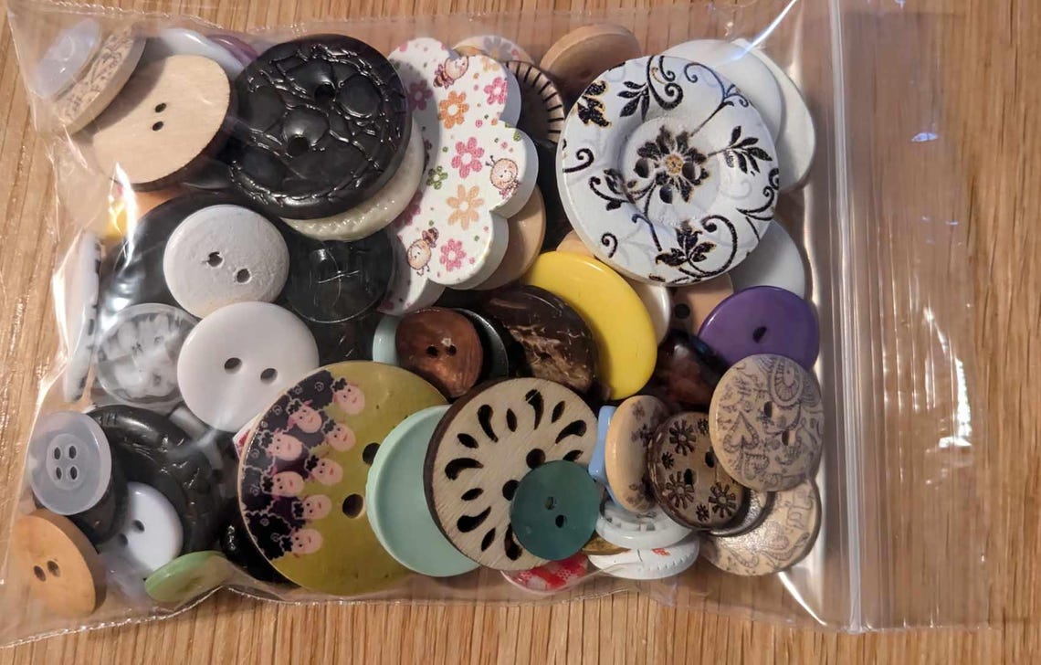 Pack of Random Assorted Mixed Buttons All Shapes and Sizes 50g DNC-022 ...