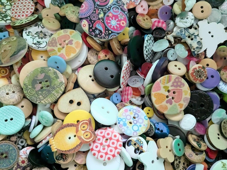 Pack of Random Assorted Mixed Buttons All Shapes and Sizes- 50g - DNC ...
