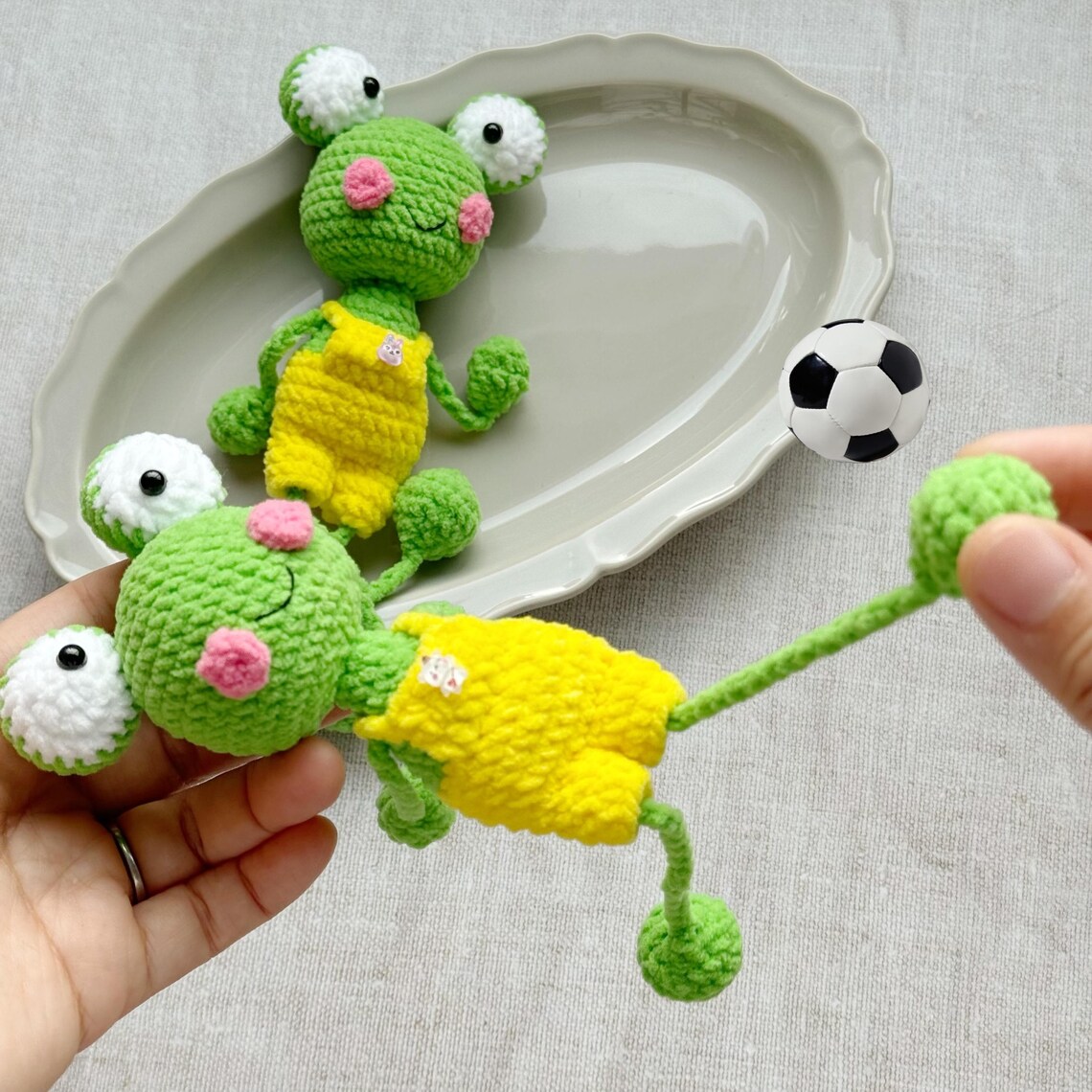 Green Frog With Dangling Legs Crochet Toy/frog Amigurumi/emotional ...