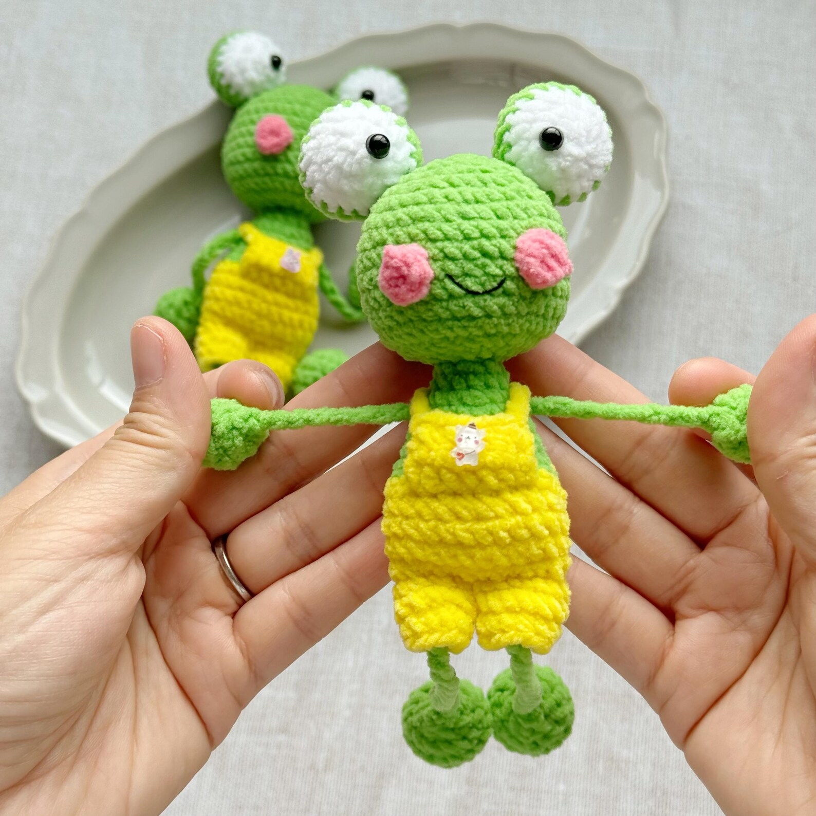 Green Frog With Dangling Legs Crochet Toy/frog Amigurumi/emotional ...