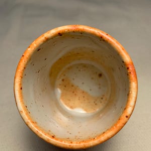 125ml - 20th Japanese Hayashi Ryoji Red Shino Ware Iron Painted Teacup ...