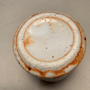 125ml - 20th Japanese Hayashi Ryoji Red Shino Ware Iron Painted Teacup ...