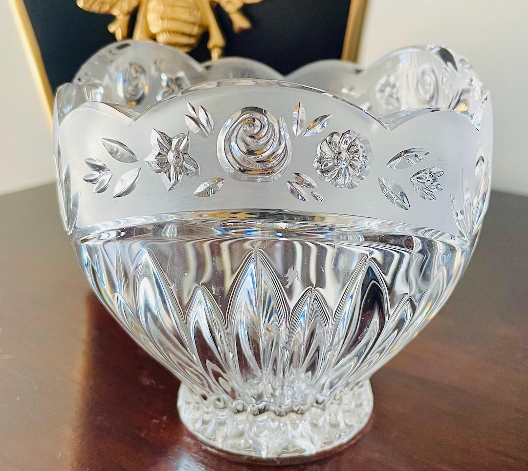 Oneida 4" Southern Garden Potpourri Clear Glass Bowl – Floral & Leaf ...