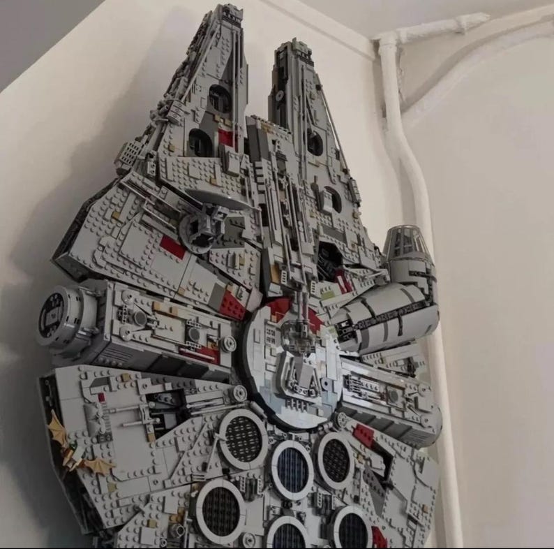 Premium Showcase Wall Mount for LEGO UCS Millennium Falcon 75192 - Etsy