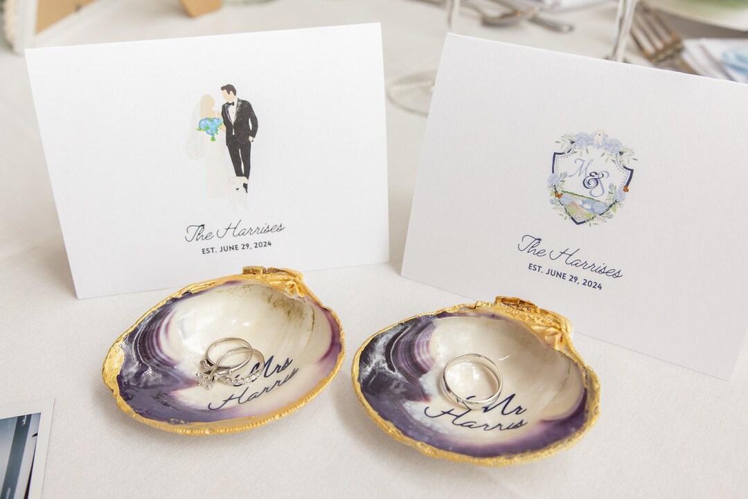 Personalized Shell Name Cards for Coastal Wedding - Etsy