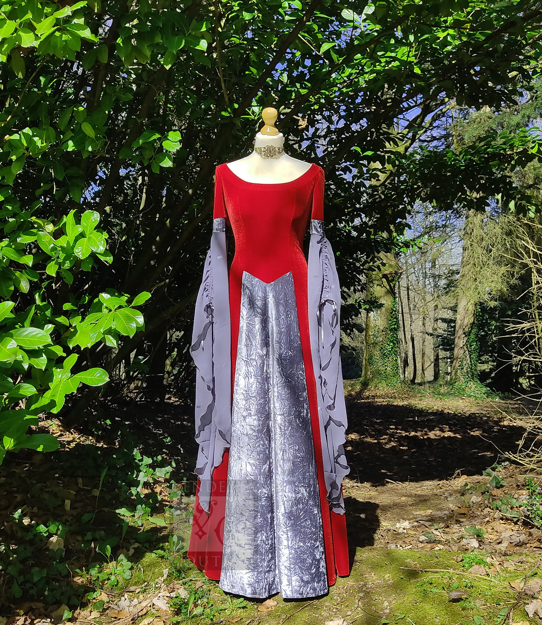Blood Red Velvet Wedding Dress Medieval Fae Celtic Pagan - Etsy