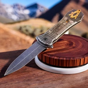 Masonic Folding Knife, Engraved Masonic Logo Expertly Crafted, Symbolic ...