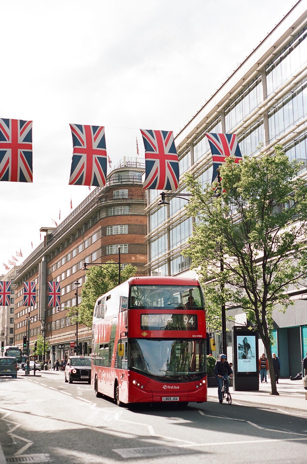 London Double Decker Bus and Flags 5x7 Print Matted to 8x10 - Etsy