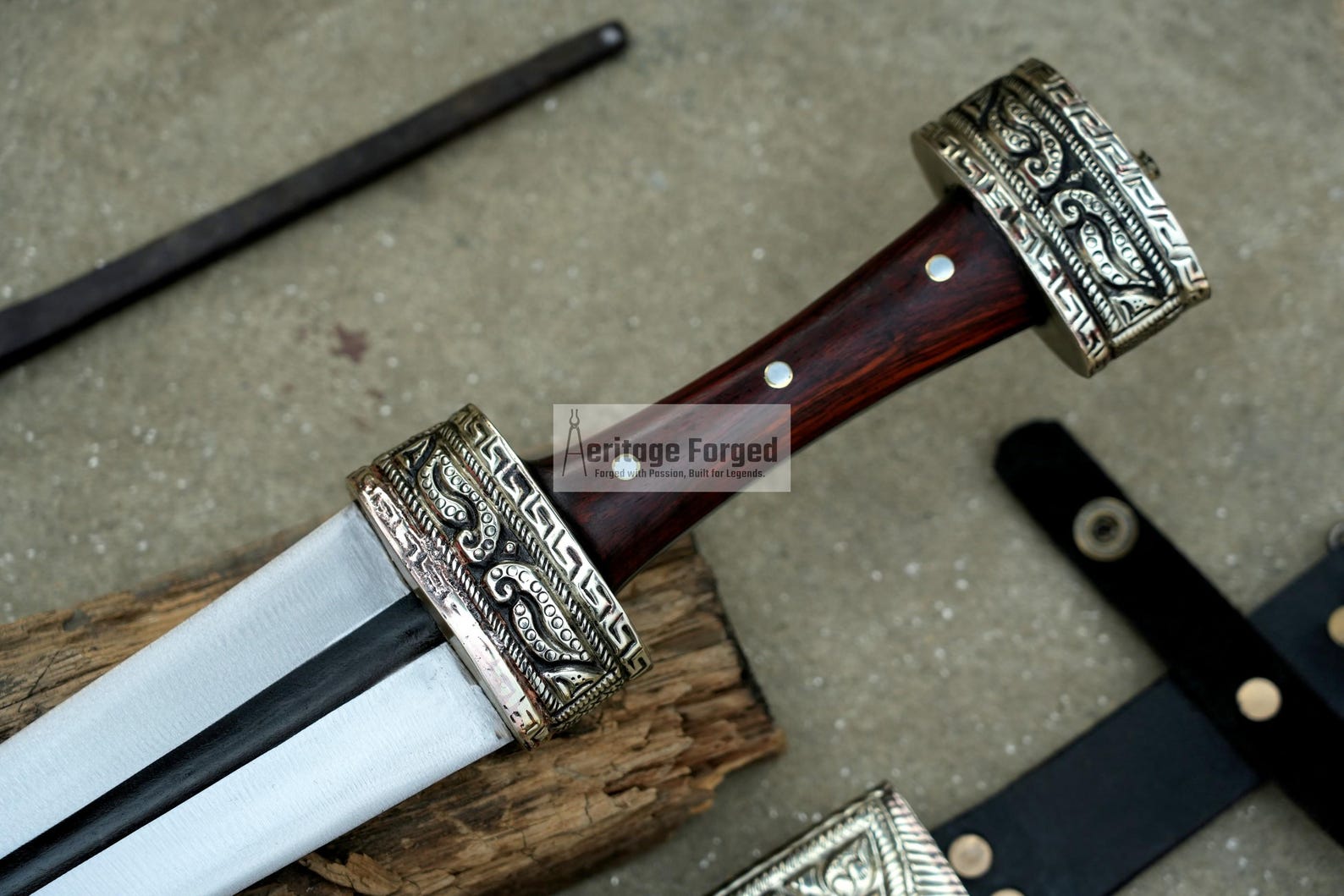 GLADIUS SWORD /19 Inches Long Blade Hand Forged Sword/ Gladius Machete ...