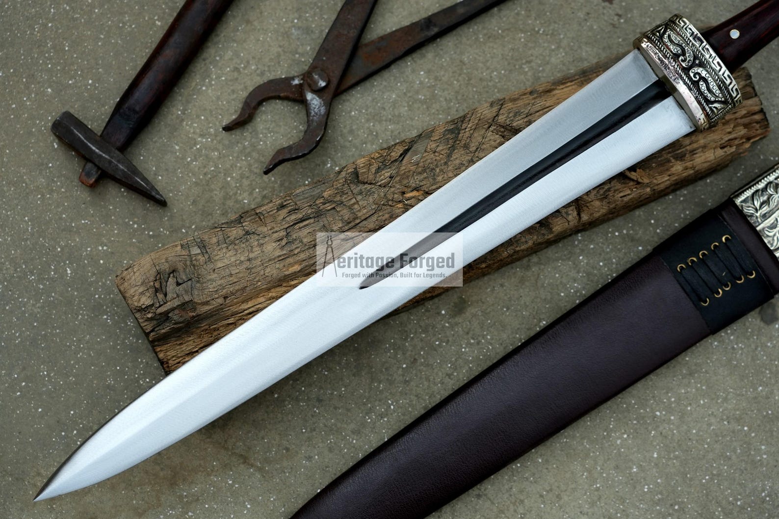 GLADIUS SWORD /19 Inches Long Blade Hand Forged Sword/ Gladius Machete ...