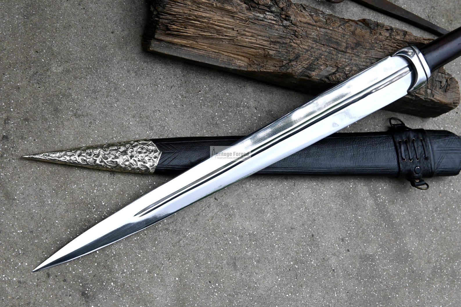 DIRK SWORD/22 Inches Long Blade Hand Forged Sword/leaf Spring of Truck ...