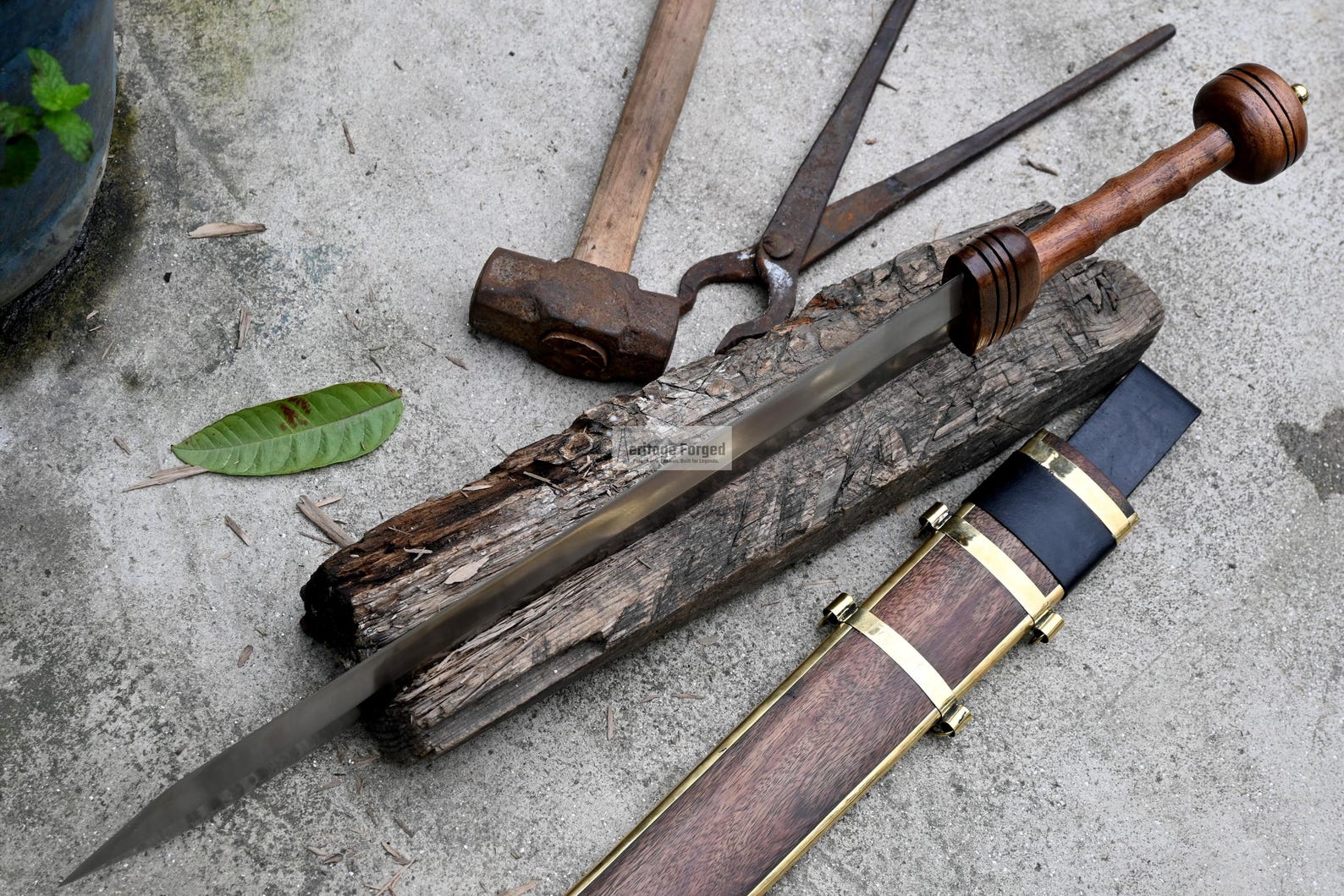 GLADIUS SWORD /18 Inches Long Blade Hand Forged Sword/ GLADIUS Machete ...