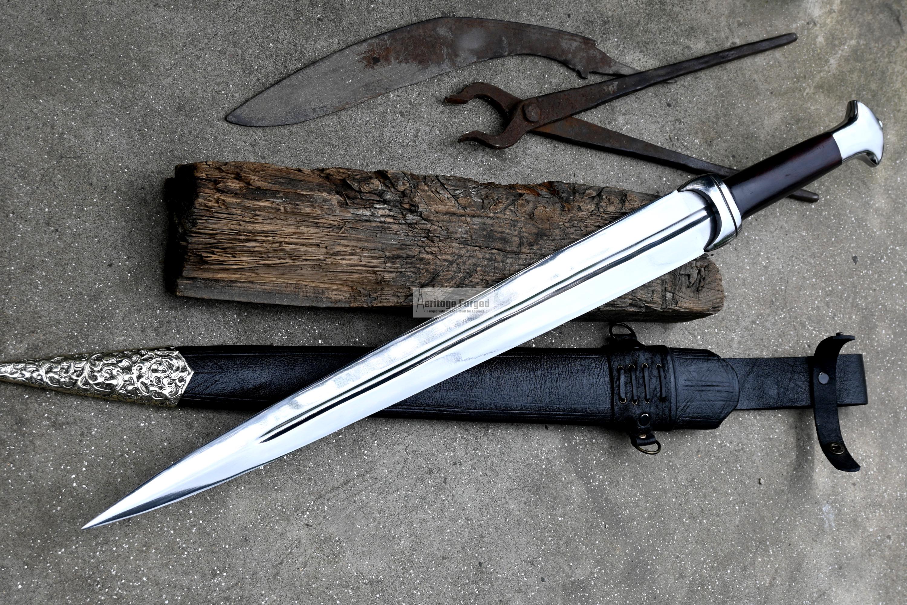 DIRK SWORD/22 Inches Long Blade Hand Forged Sword/leaf Spring of Truck ...