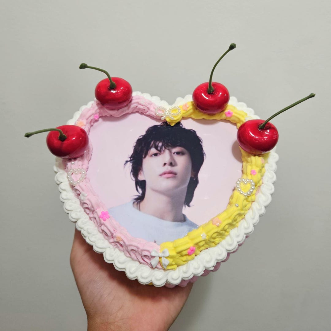 Jungkook Jewelry Box Cake - Etsy