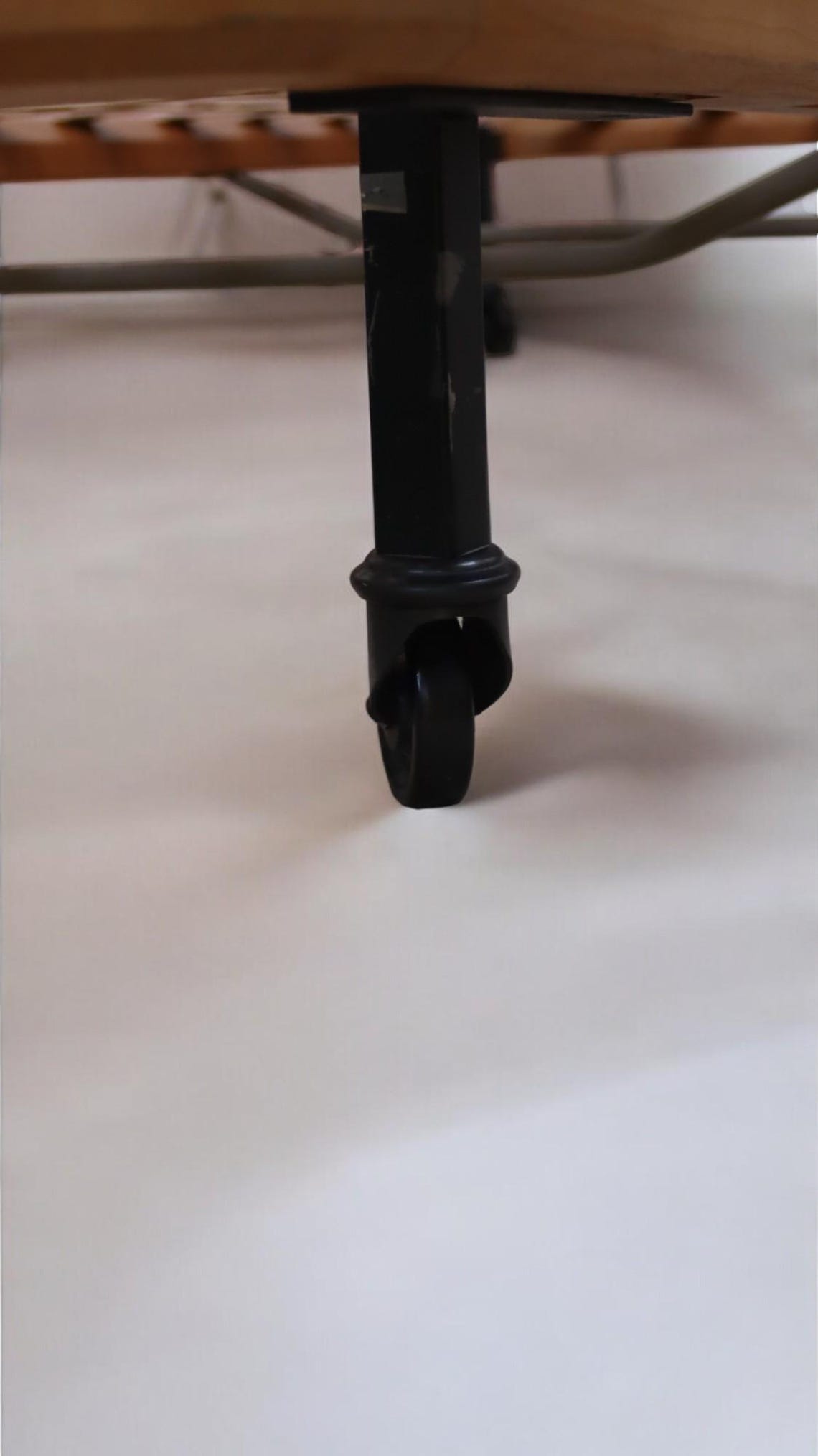 Ercol 1960s Blonde Windsor Single Bed on Castors PLEASE READ ...