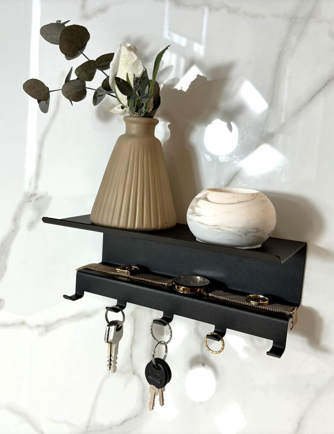 Metal Key Holder for Wall With 5 Hook and Two Shelf Usable Keychain ...