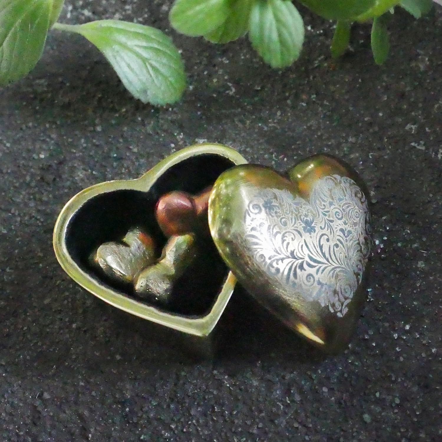 Gold Heart Shaped Box With Etched Design – 2.75" Aluminum Jewelry Box ...