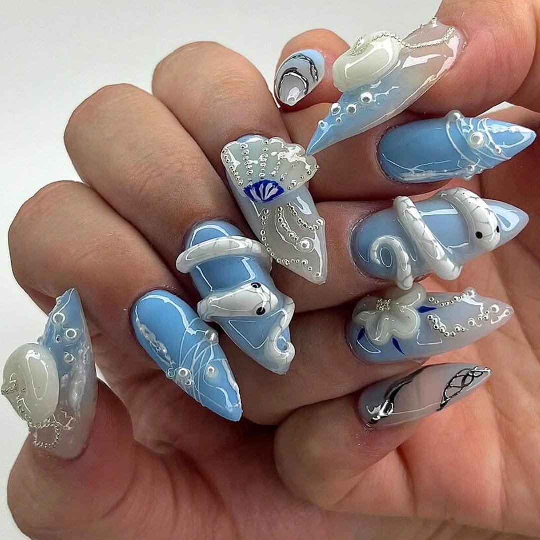 White Sculpted Snake Press on Nails, Trendy Asian Inspired Nail Art ...