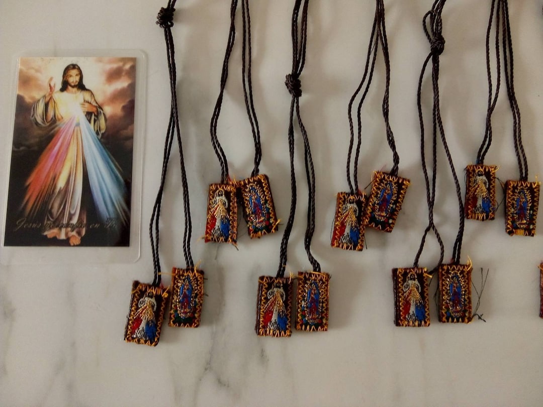 Conjunto De 12 Mini Escapularios/divina Misericordia/virgen De ...