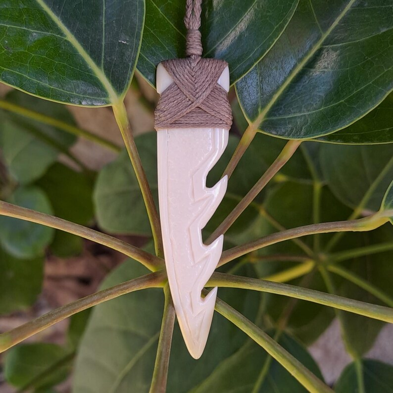 Hand-carved Bone Prehistoric Fishing Harpoon Replica Pendant Functional ...