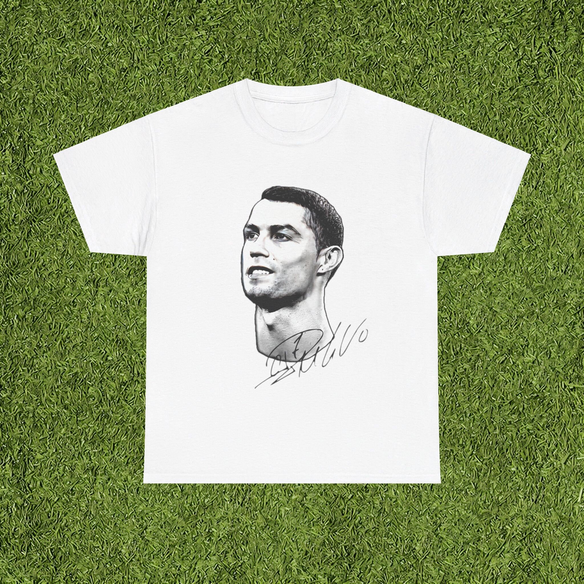Cristiano Ronaldo CR7 Football Unisex T-shirt With Signature - Etsy