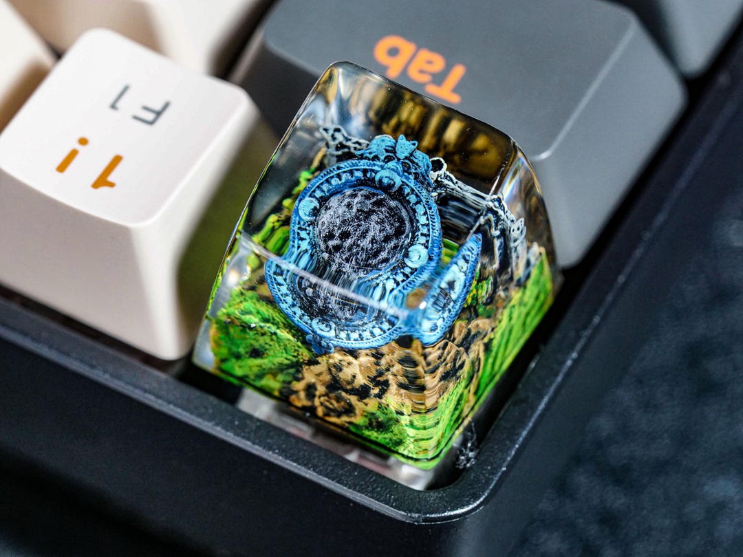 Moon of Nokstella 3D Legen.dary Elden Ring Talisman Keycap, Custom ...