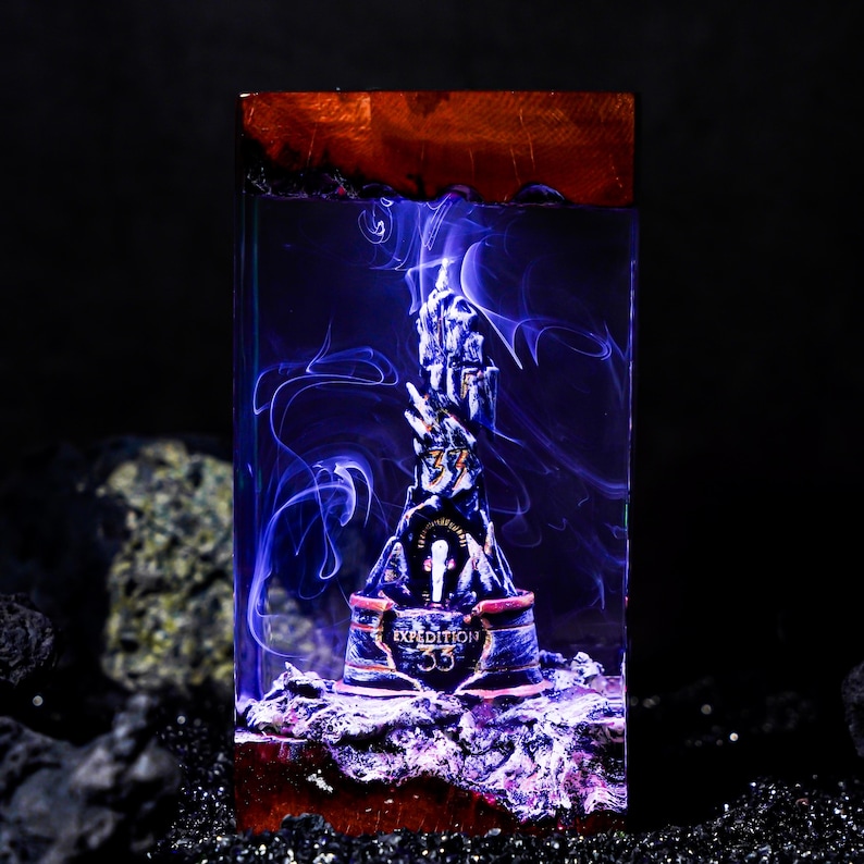 Monolith Expedition 33 Resin Lamp, Clair Obscur: Expedition 33 Night ...