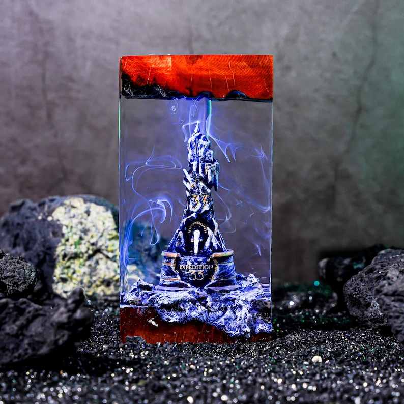 Monolith Expedition 33 Resin Lamp, Clair Obscur: Expedition 33 Night ...