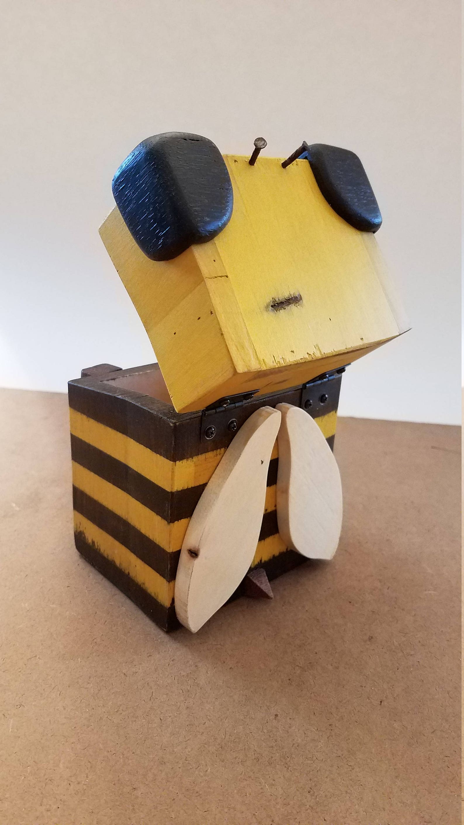 Bee Box - Reclaimed Wood Treasure Box - Etsy