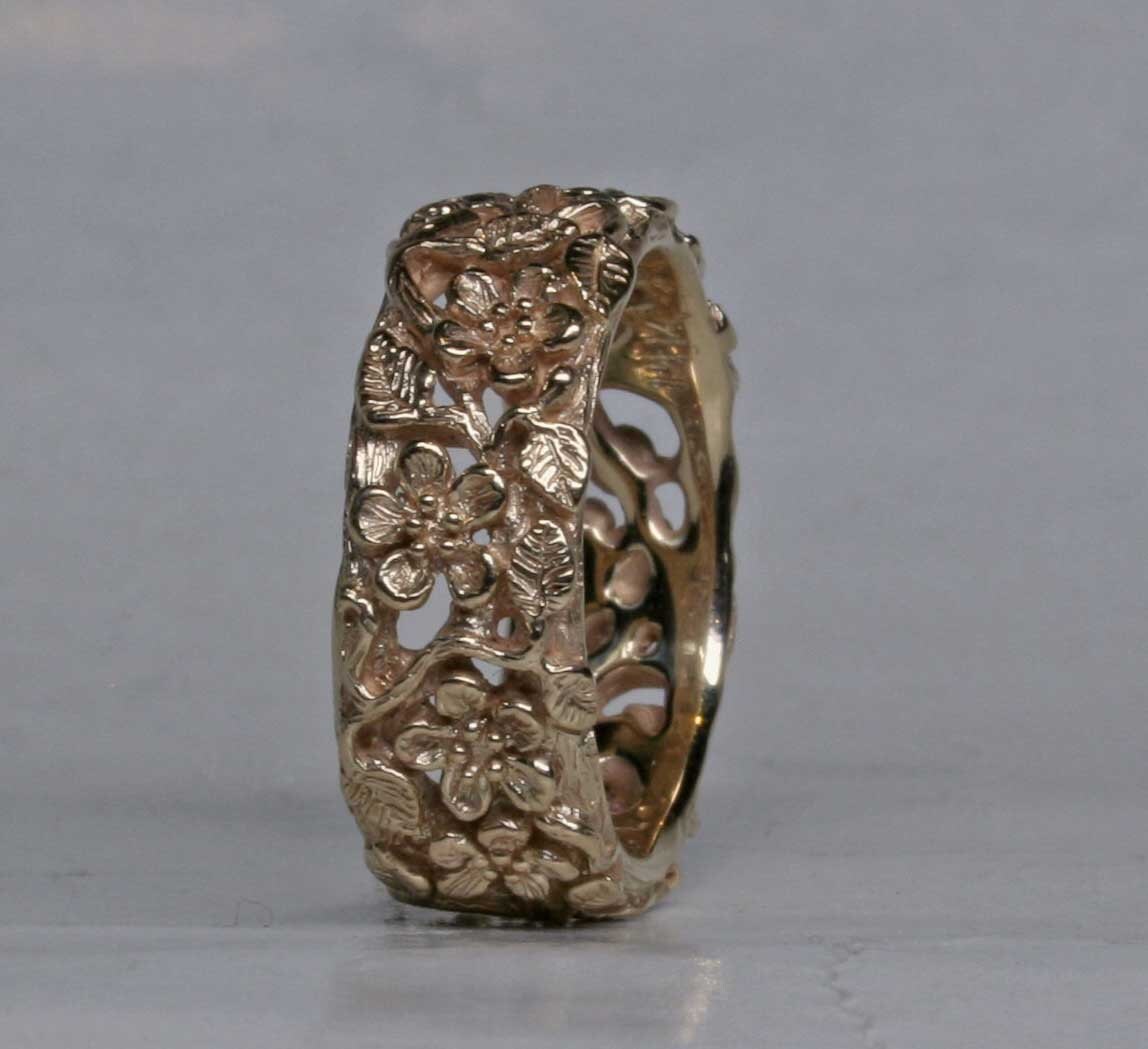 Flower Band in 14k Gold Size 4.5 - Etsy