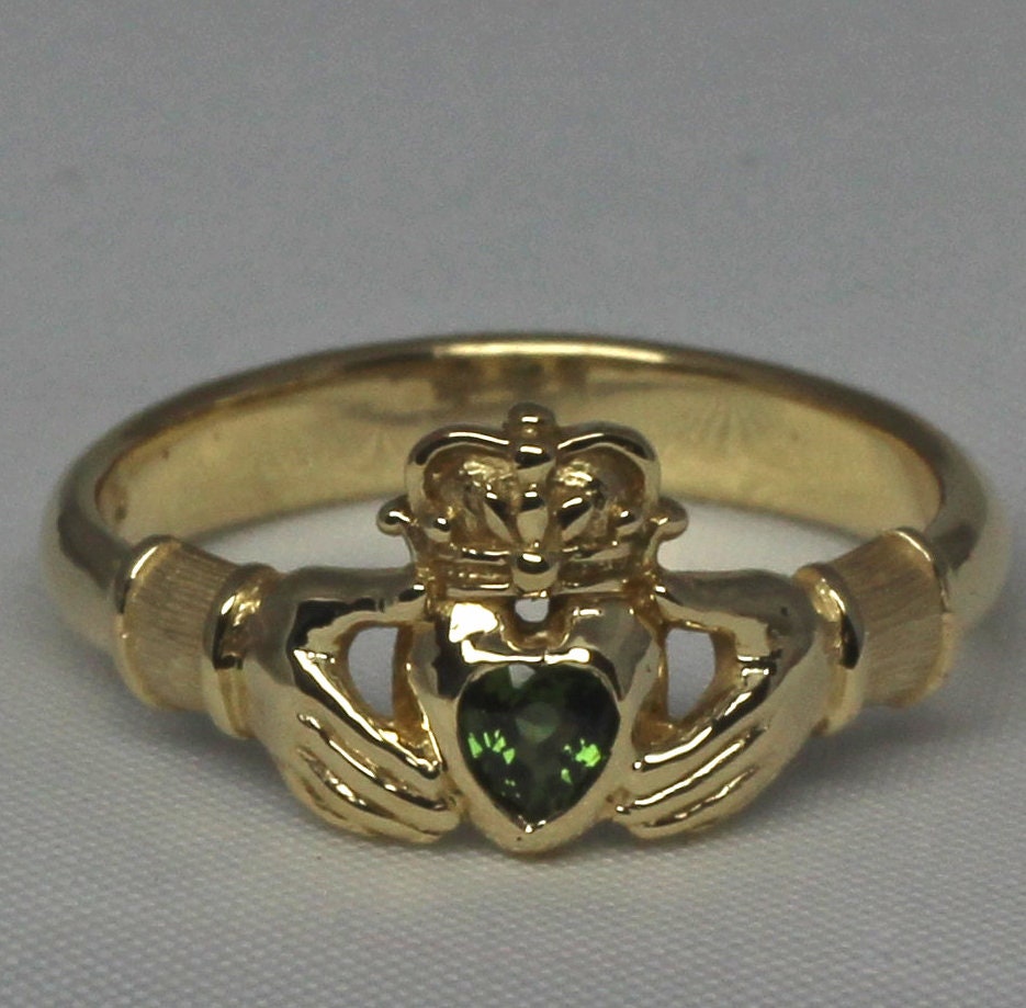 Anillo de turmalina Claddagh en oro de 14 quilates, un diseño original ...