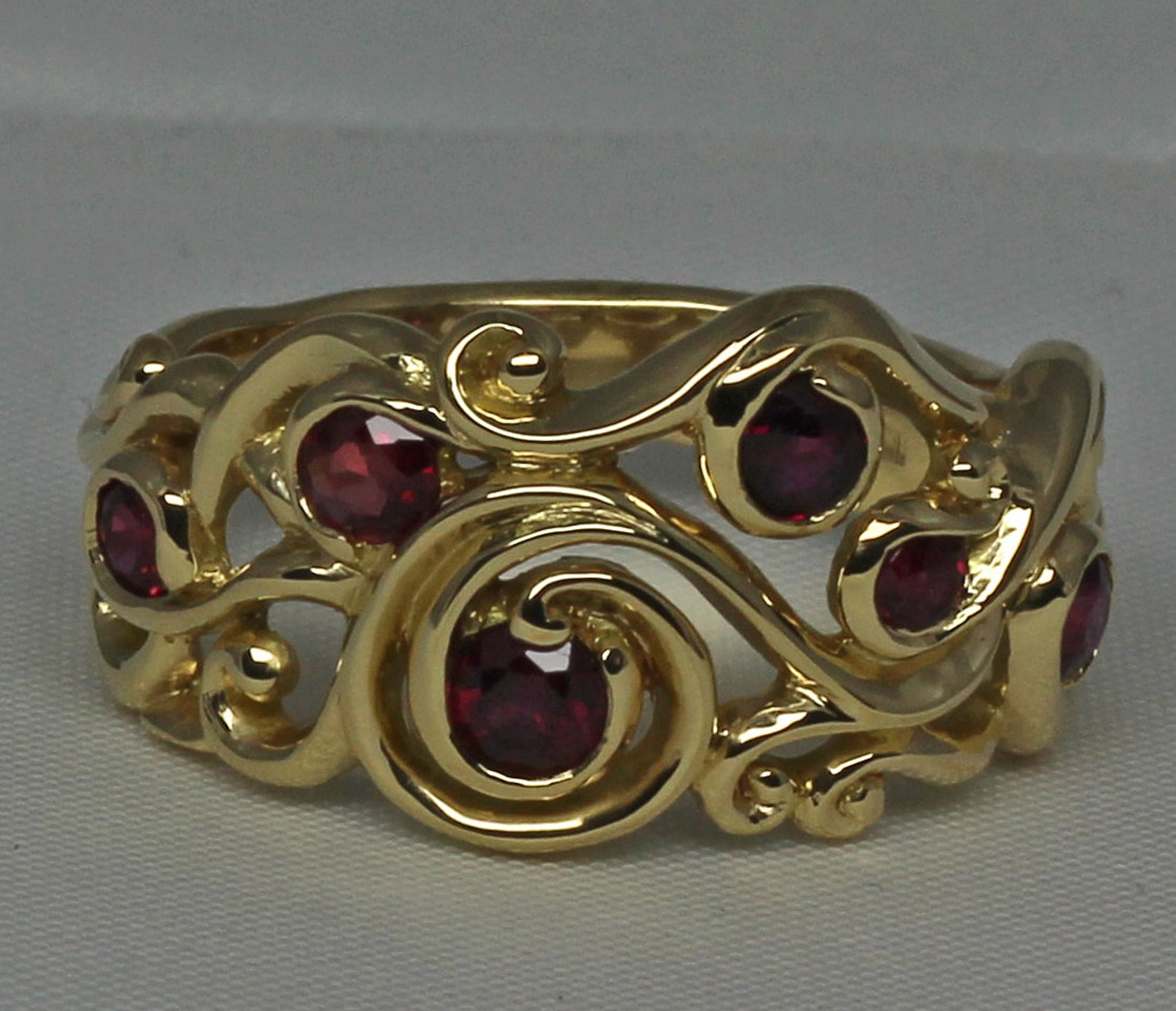 Ruby Swirl Ring in 18k Yellow Gold With Natural Rubies Size | Etsy