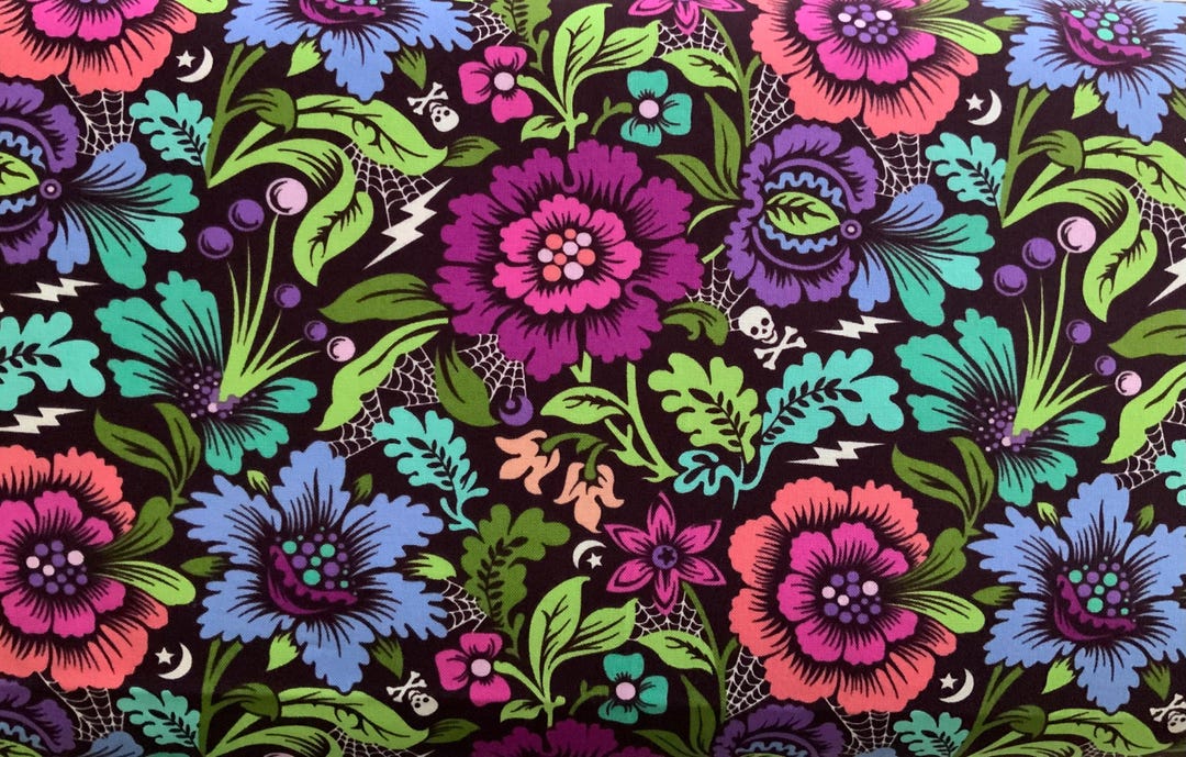 SALE. RARE Tula Pink Nightshade Deja Vu Spider Blossom - Etsy