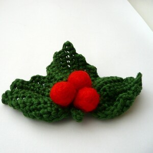 Crochet Christmas Holly Berry Brooch: Winter Thanksgiving Decoration ...