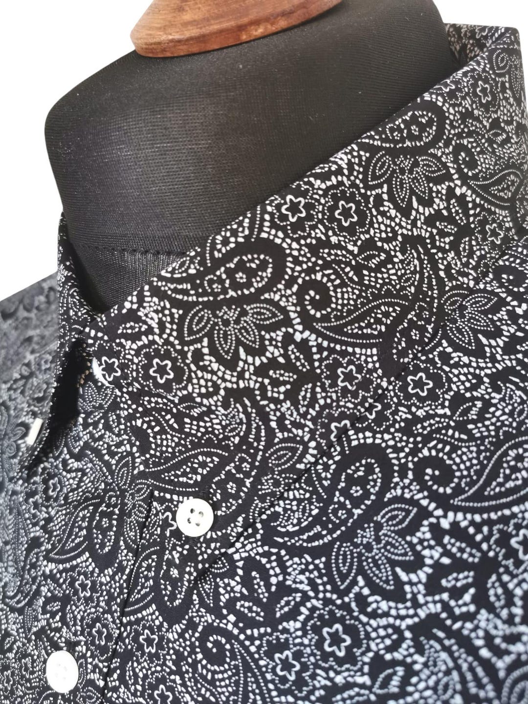 Black Mod Paisley Shirt, 100% Cotton, Button Down Collar, Iconic Design ...