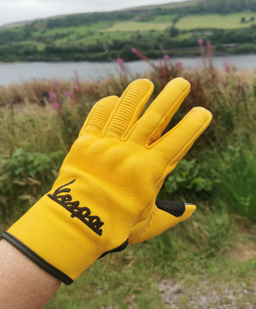Vespa Rustic Yellow Tan Italian Leather Gloves Windproof Waterproof ...
