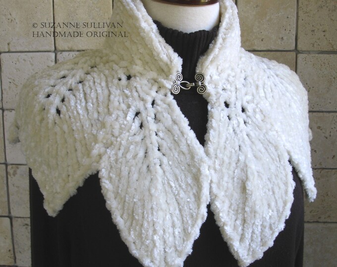 Leaf Capelet, Hand Knitted Chenille Capelet, Antique White Caplet ...