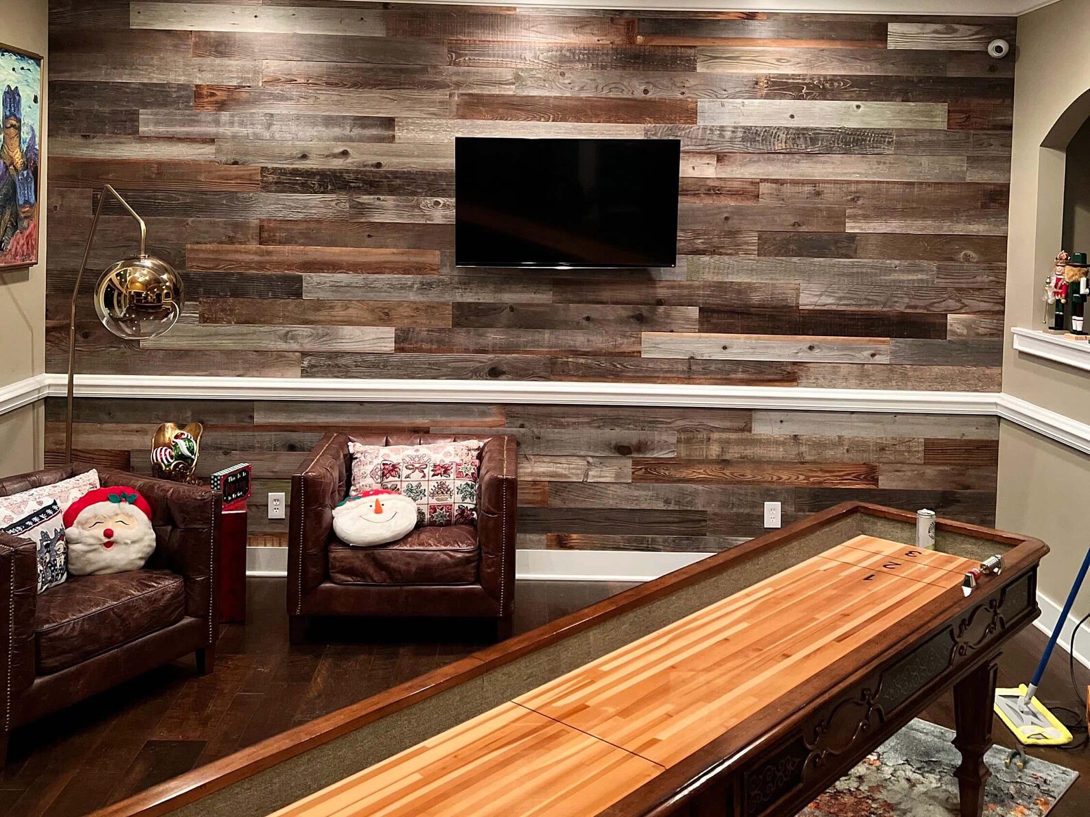 Rustic Game Room Wood Accent Wall | Vintage Pool, Card, and Board Game ...