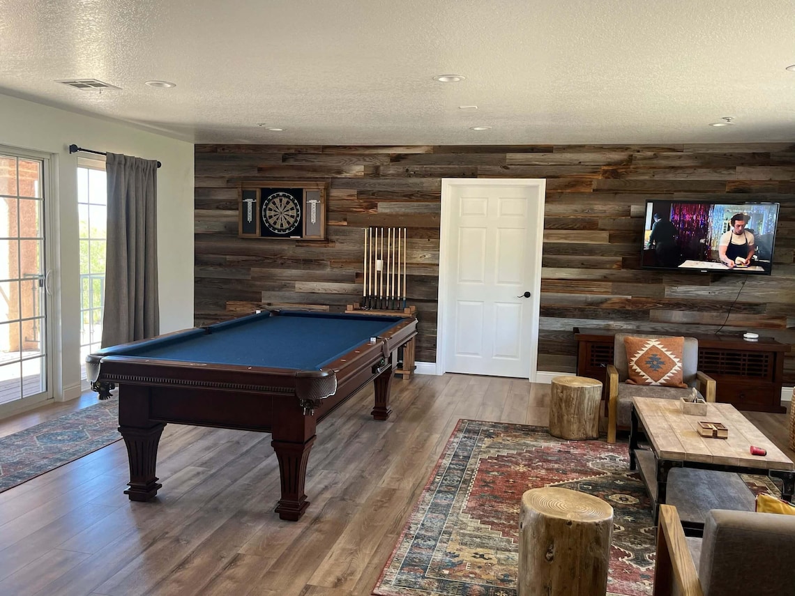 Rustic Game Room Wood Accent Wall | Vintage Pool, Card, and Board Game ...