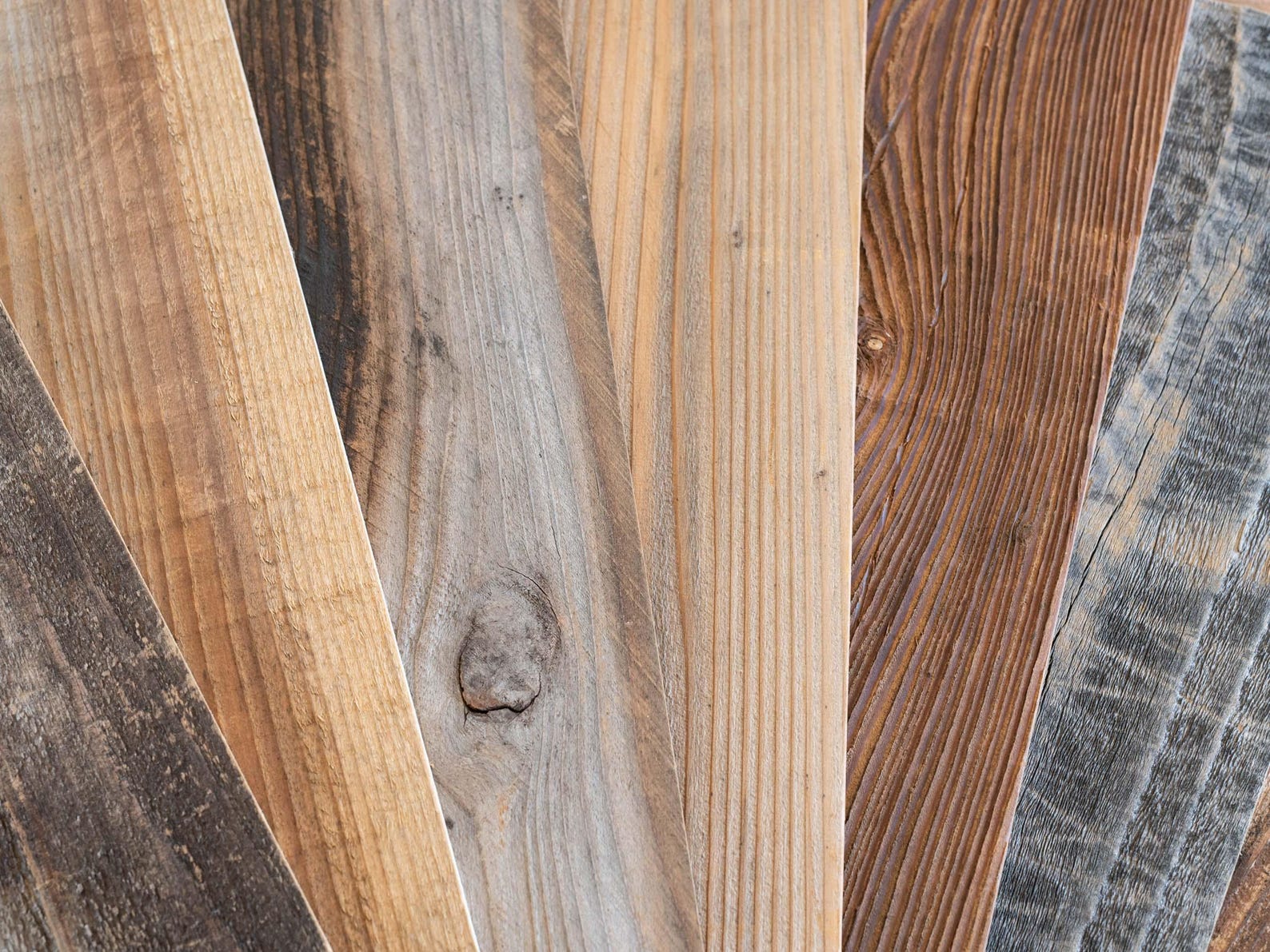 Wood Restaurant Decor, Reclaimed Planks for Craft Brewery Bar Saloon ...