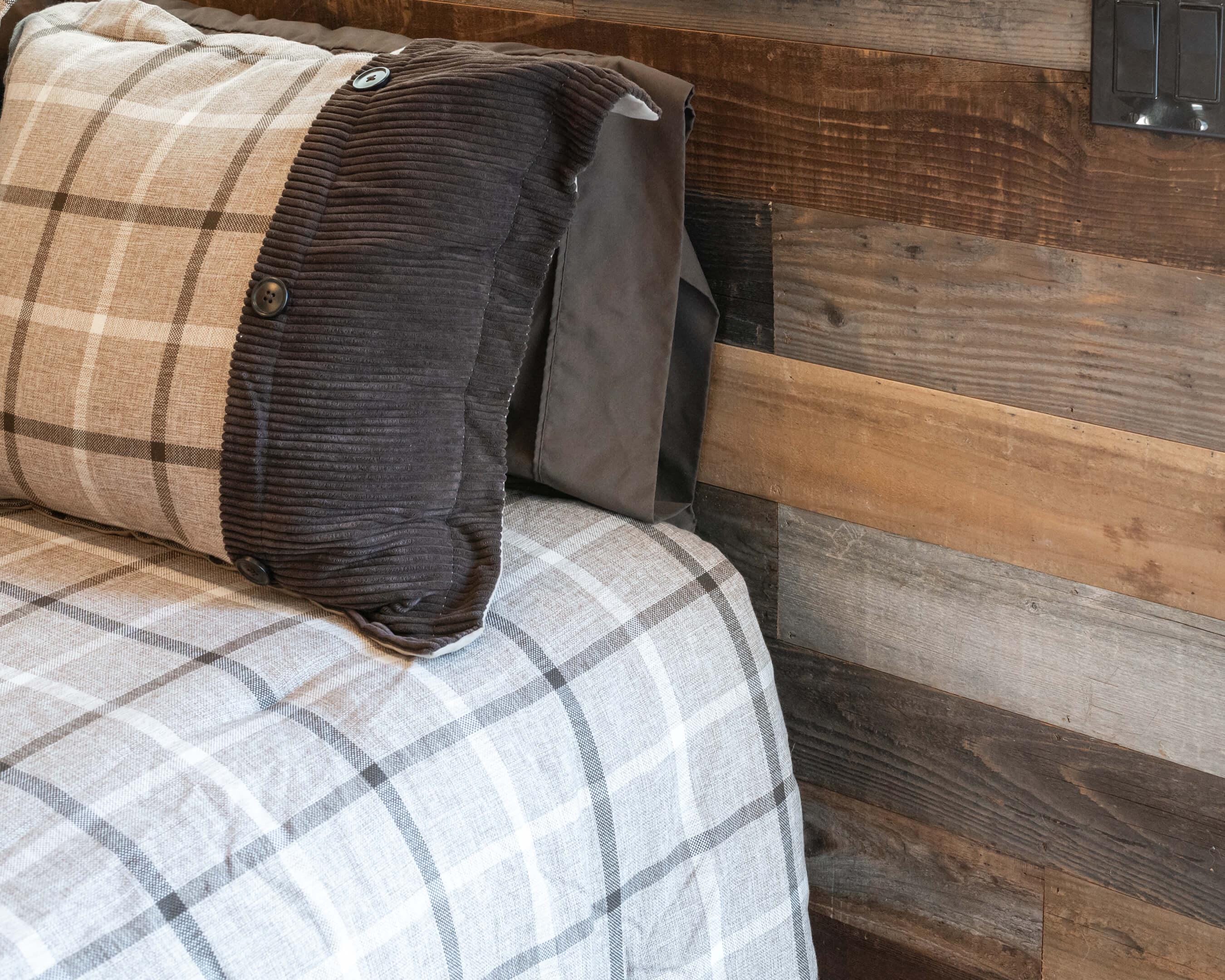 Reclaimed Barn Wood Peel & Stick Planks for Accent Walls, Rustic Farm ...