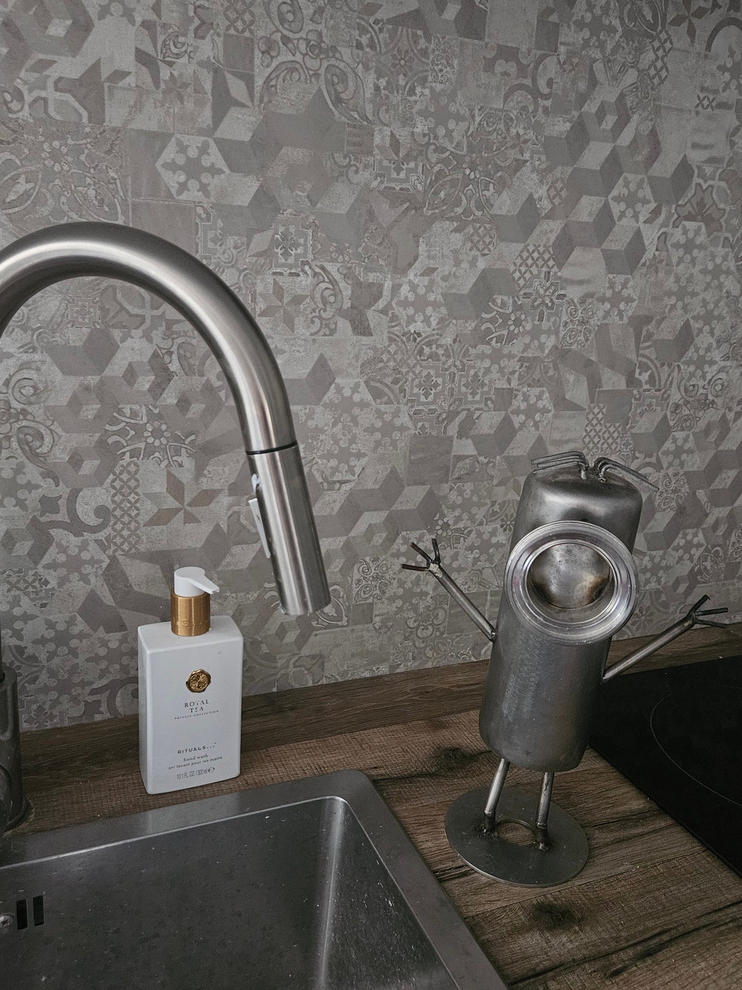 Minion Metal Statue Eliott - Etsy