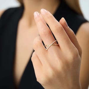 14k Gold Crossover Ring Lab-created Diamond Simulant, Elegant Criss ...