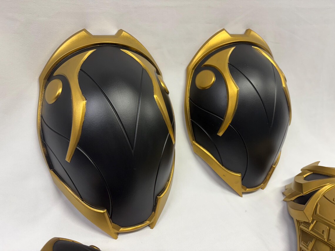Talon Shoulder and Gauntlet Urethane Armor Set - Etsy
