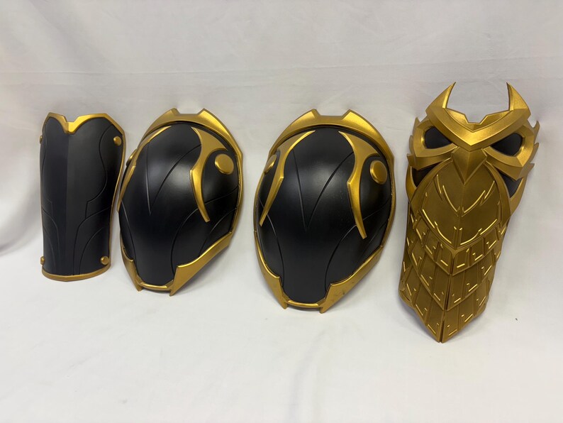 Talon Shoulder and Gauntlet Urethane Armor Set - Etsy