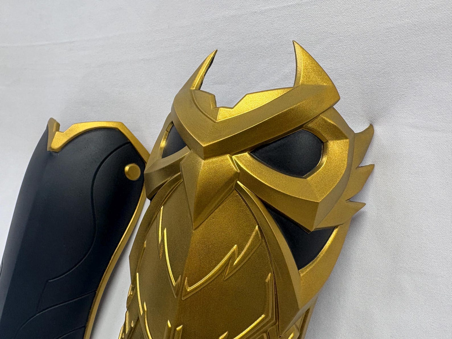Talon Shoulder and Gauntlet Urethane Armor Set - Etsy
