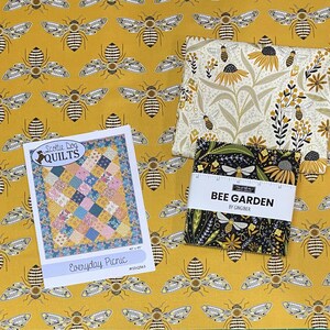 Moda Gingiber Bee Garden Quilt Kit - Etsy