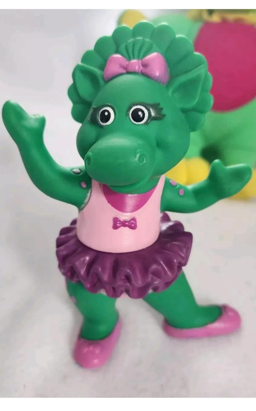 Lot of Vintage Barney Toys. Light up Plush Dino & A Plastic Barney and ...