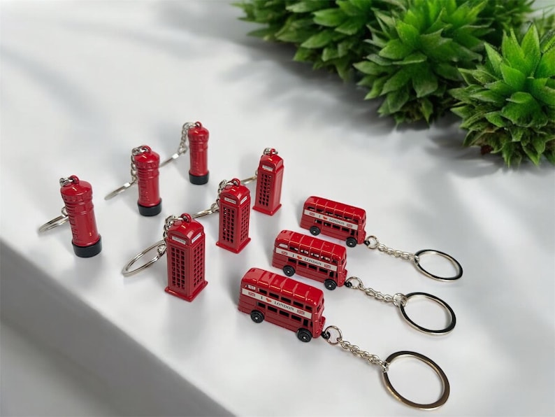 9 London Souvenir Keyrings, British Keychain Christmas Gift for Family ...