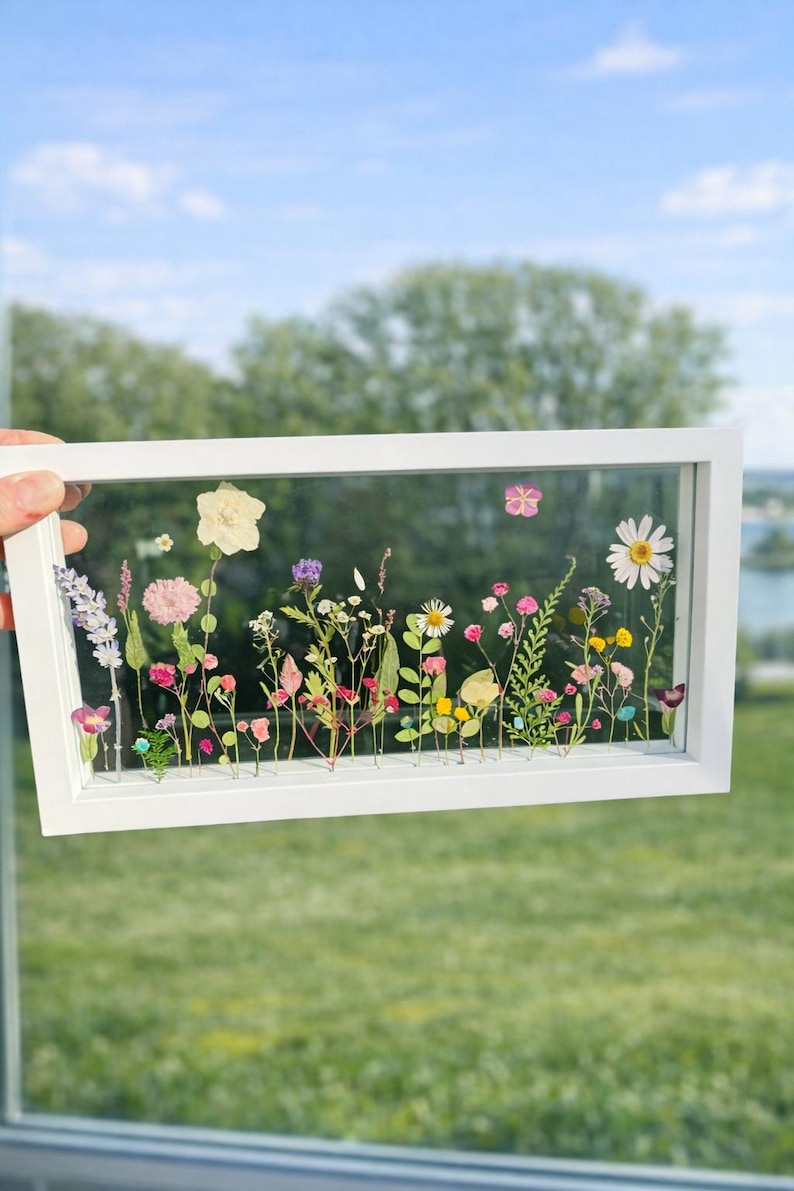 Pressed Flower Art Frame, Floating Glass Botanical Decor, Handmade ...